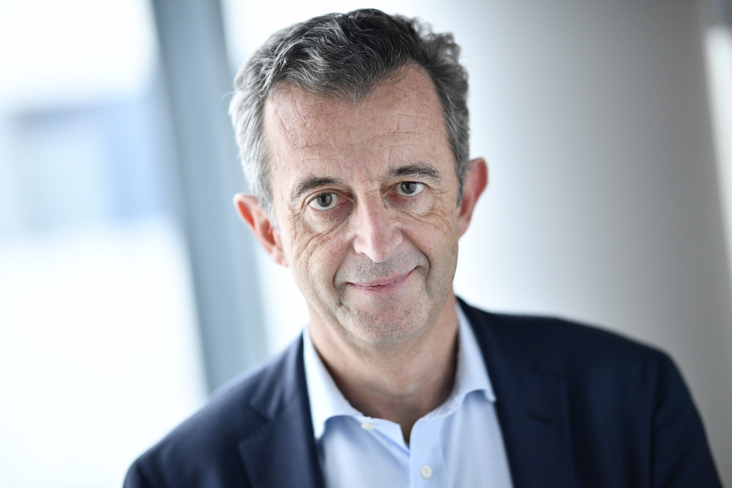 Hubert OLIVIER : « Le seul lieu où l’on doit vacciner massivement est l ...